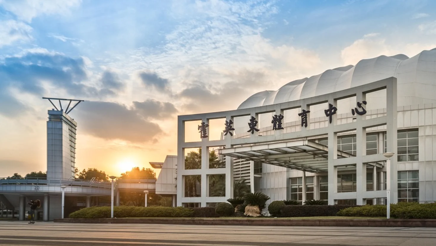 Shanghai Jiao Tong University (School of Medicine) - MBBS Mithram